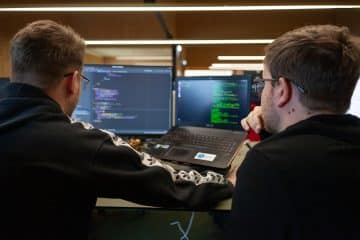 Best Vibe Coding AI on Reddit: What the Community Recommends for ...